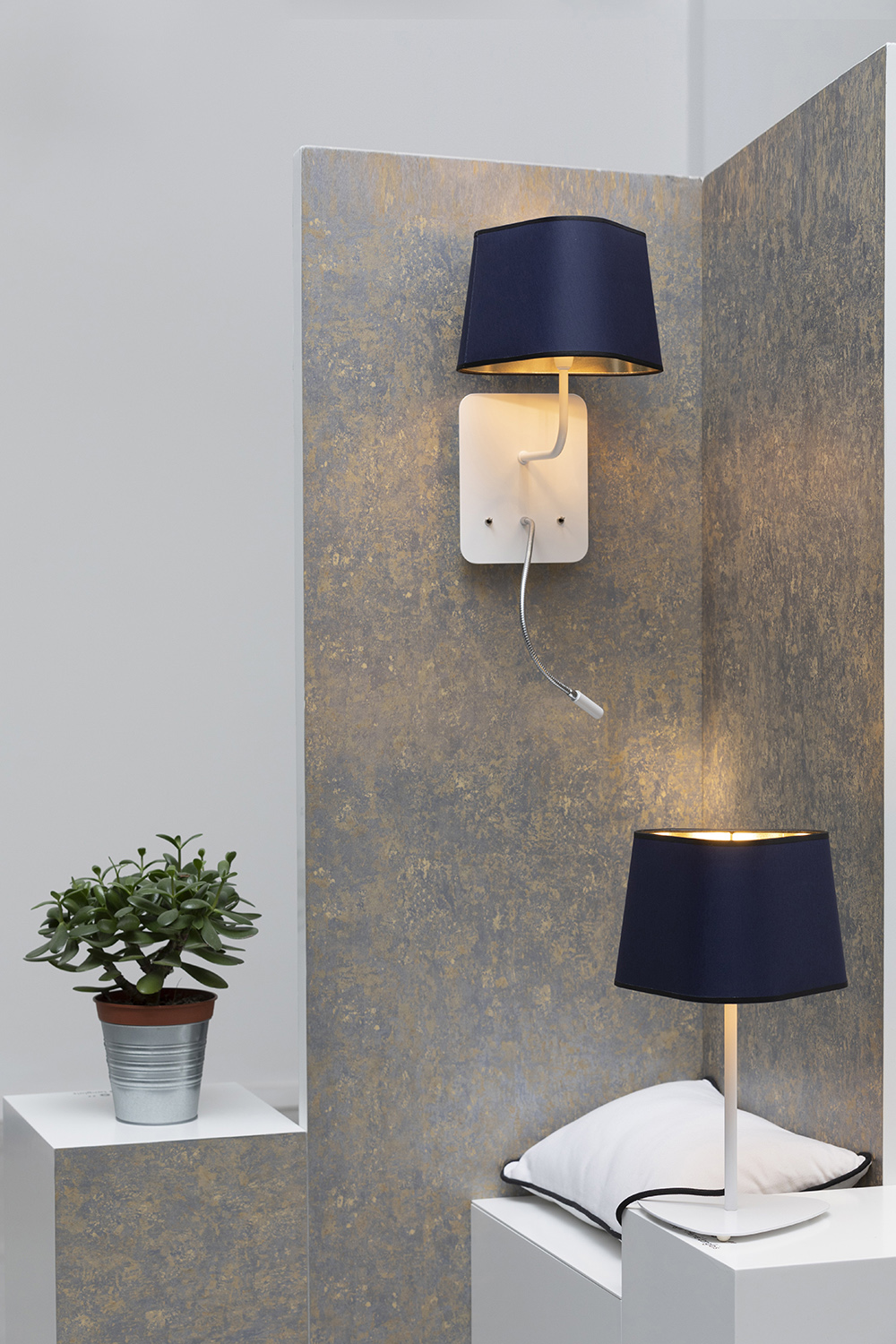 Petit Nuage with LED spotlight finishes in light blue satin and gold