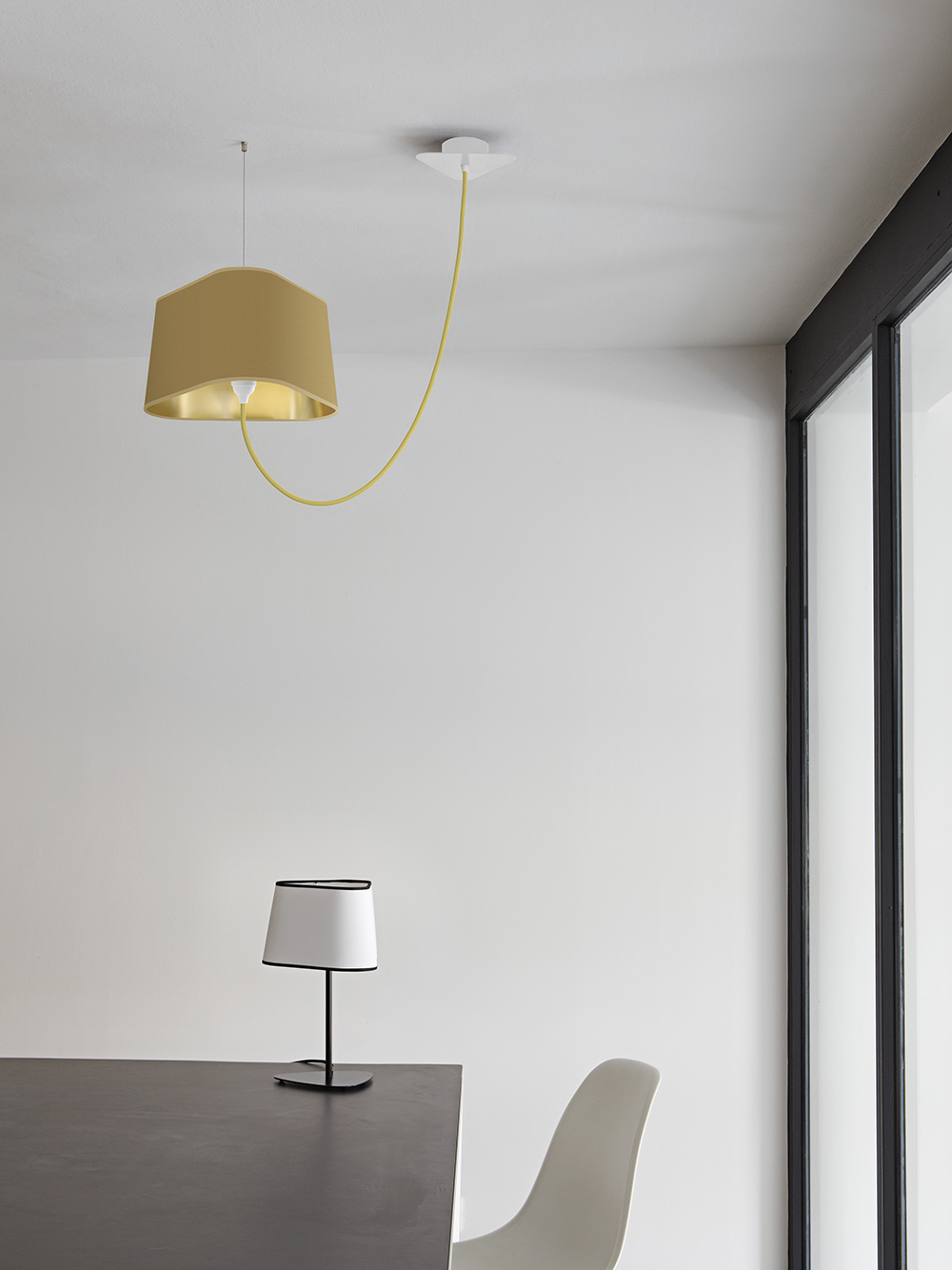 Decentred Pendant light Moyen Nuage satin gold & gold French fixture